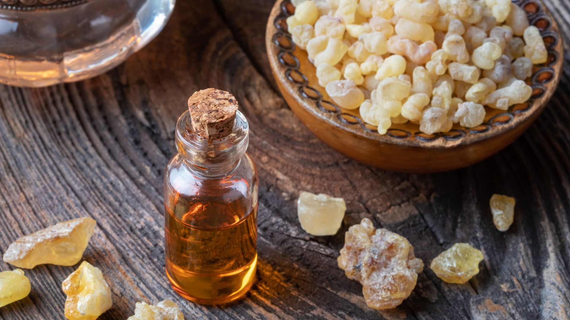 Frankincense Resin: History, Uses, Benefits, and How to Diffuse It ...